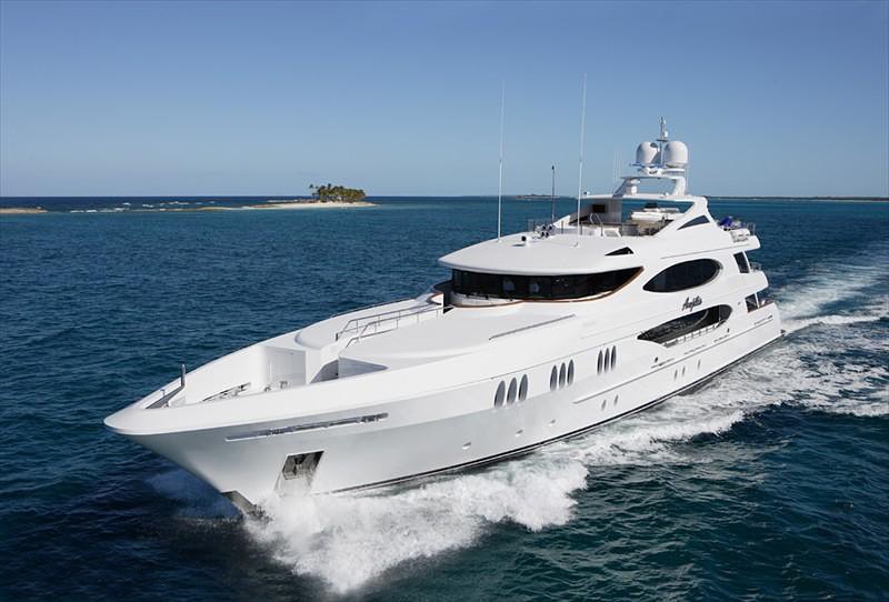 Yacht REEF CHIEF, Trinity Yachts | CHARTERWORLD Luxury Superyacht Charters
